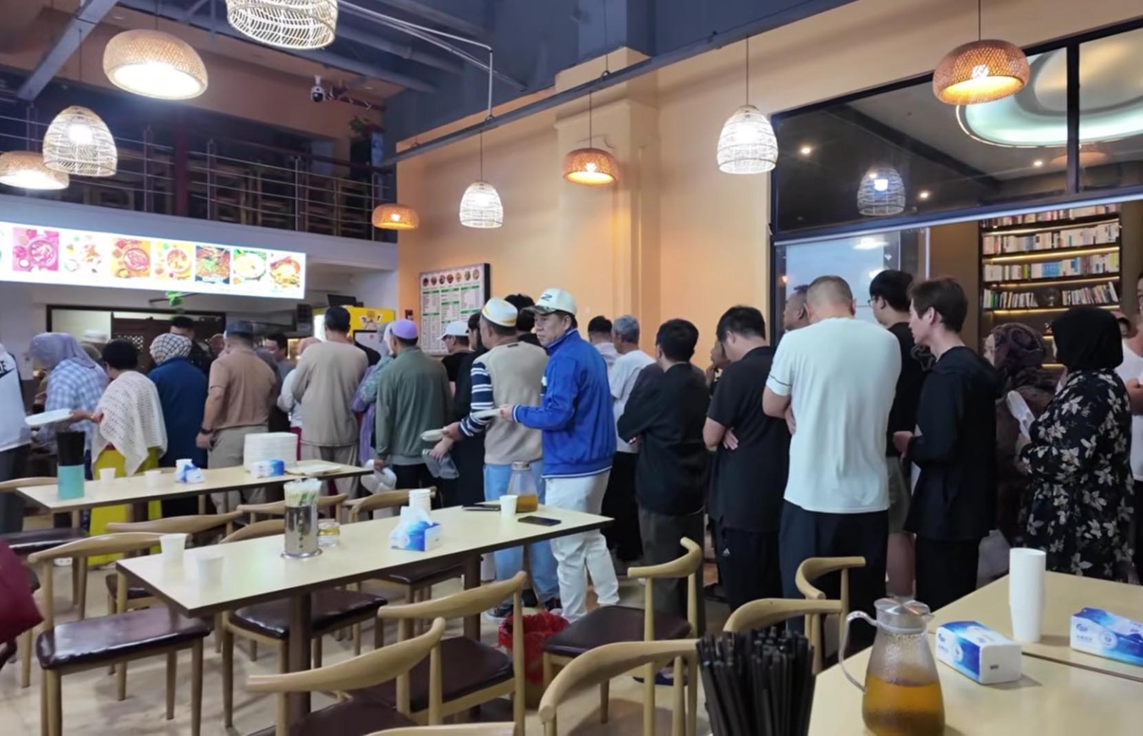 Sahur Gratis Komunitas Muslim Champa di Hainan: Tradisi Ramadhan yang ...